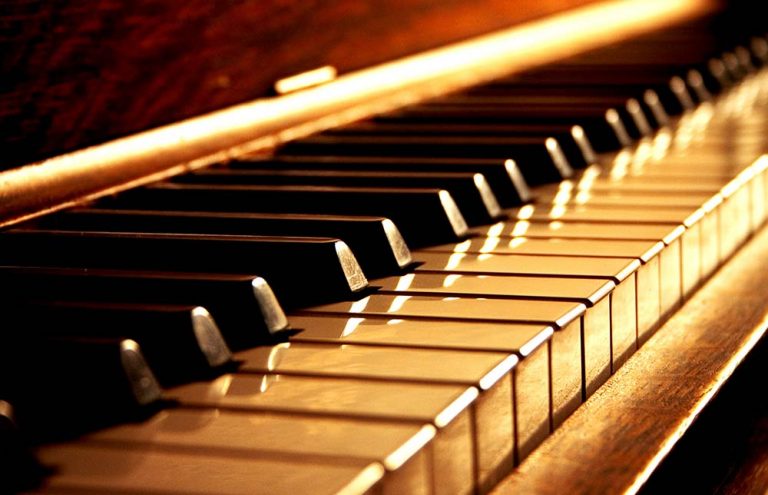 piano-header – Adonai Music Academy